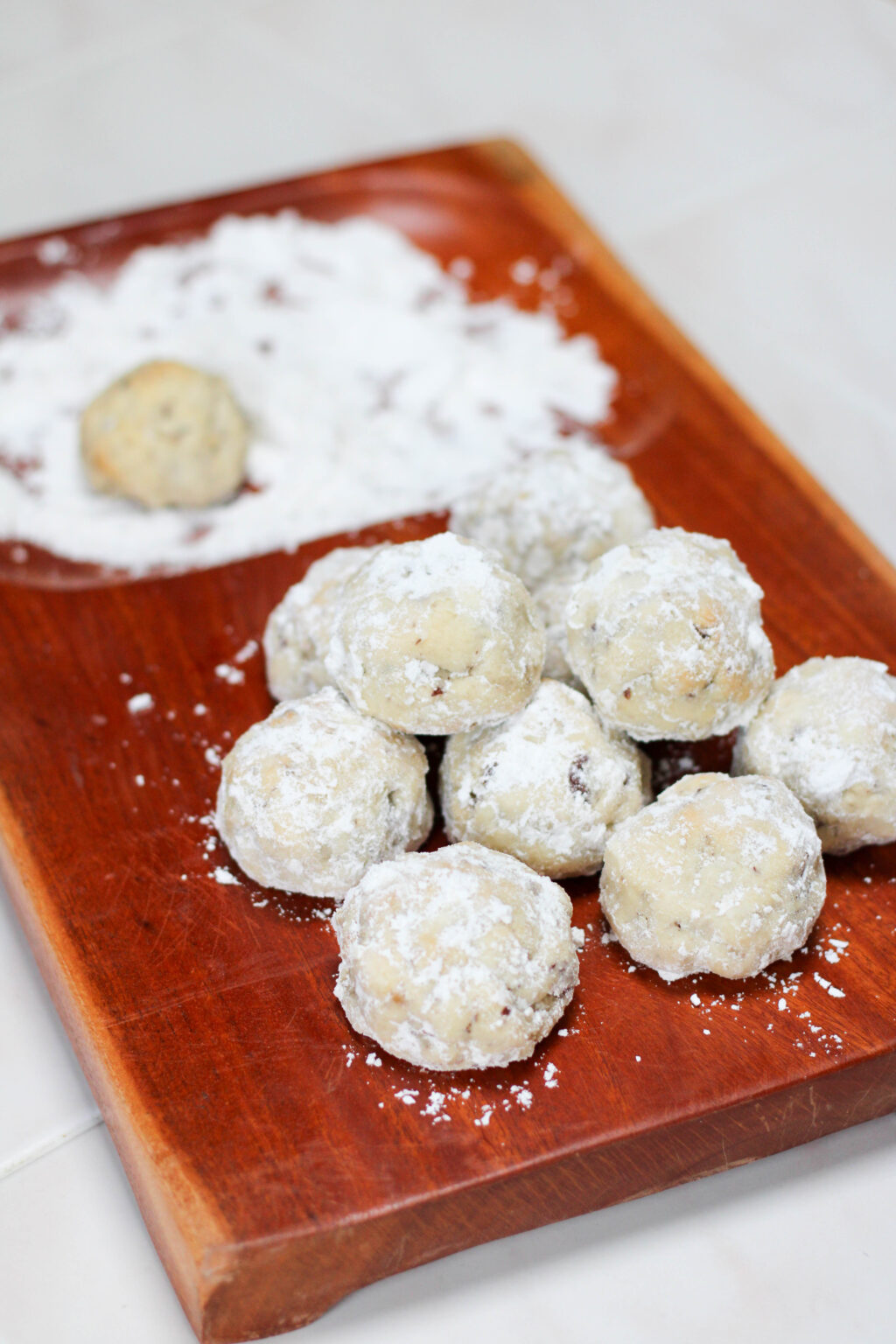 Besos de Nuez Recipe - Cueva's Kitchen